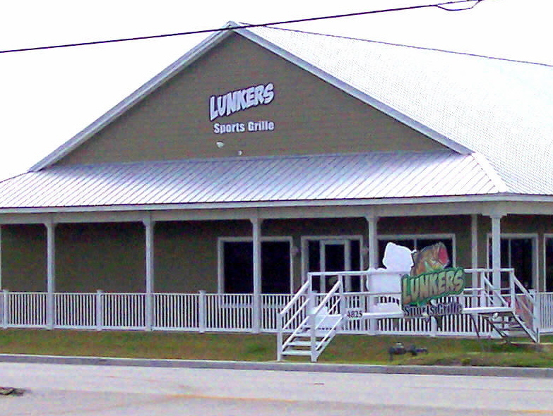 Lunkers Sports Grille | Reviews, Menu & Photos | Foodeist