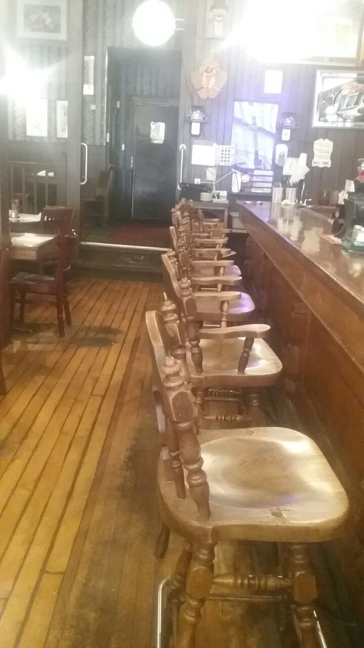 Anvil Restaurant & Saloon - Sainte Genevieve, MO | Menu & Reviews ...