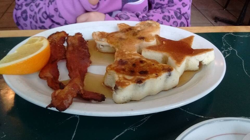 Restaurant Nadeau - Timmins, Canada | Menu & Reviews | Foodeist