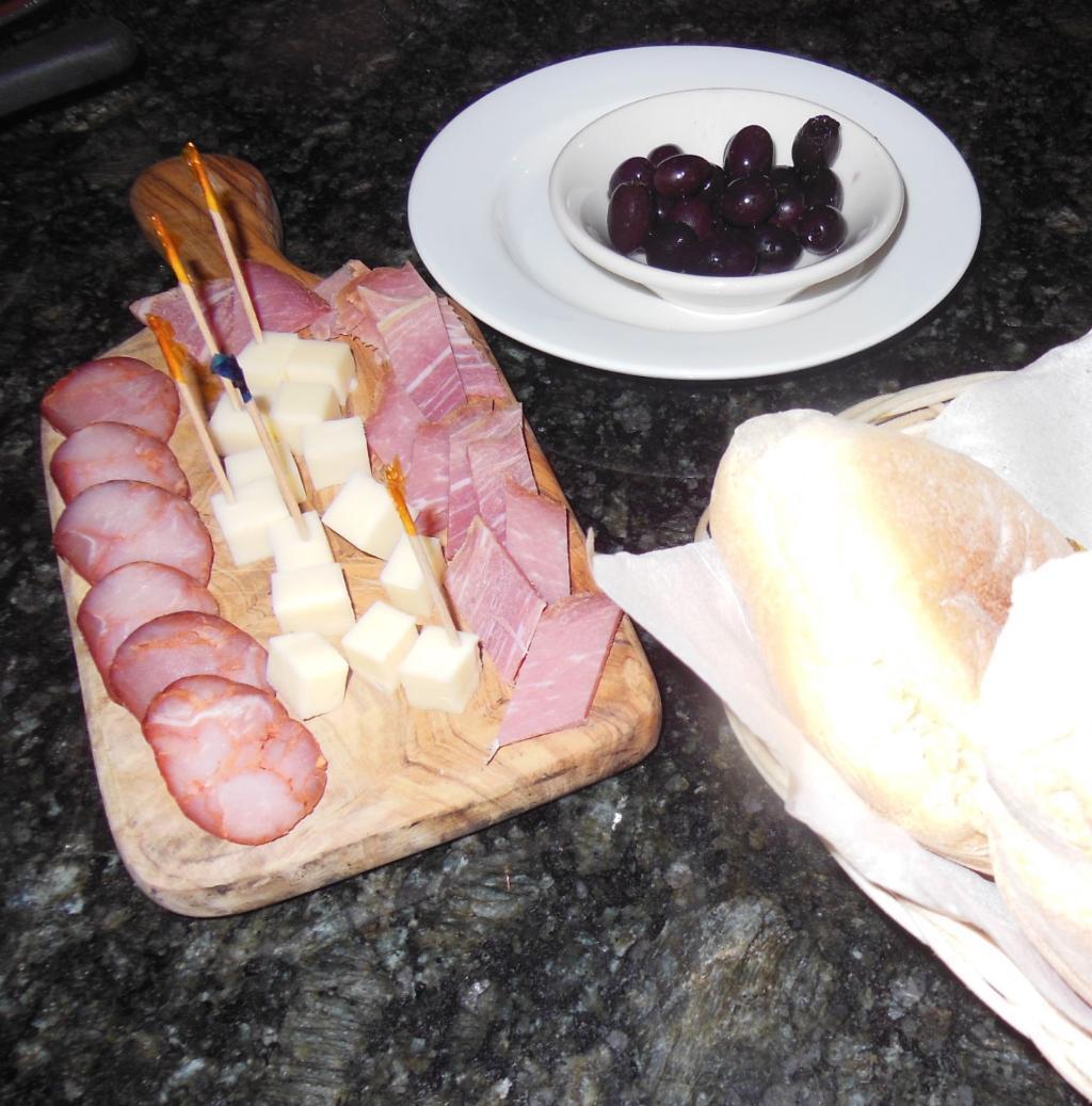Come E Cala-Te - Ludlow, MA | Menu & Reviews | Foodeist