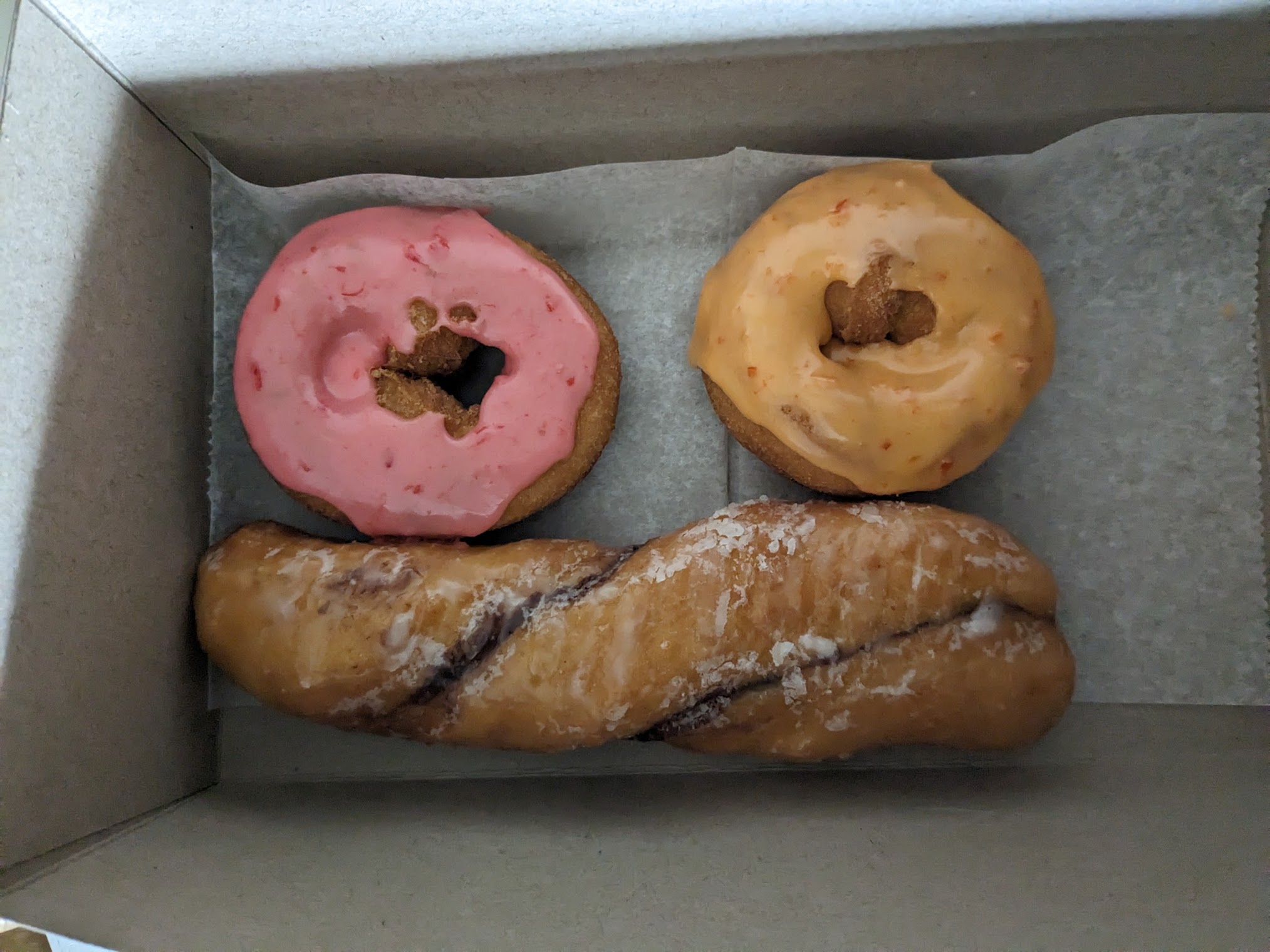 Fluffy Fresh Donuts - Shawnee Mission, KS | Menu & Reviews | Foodeist