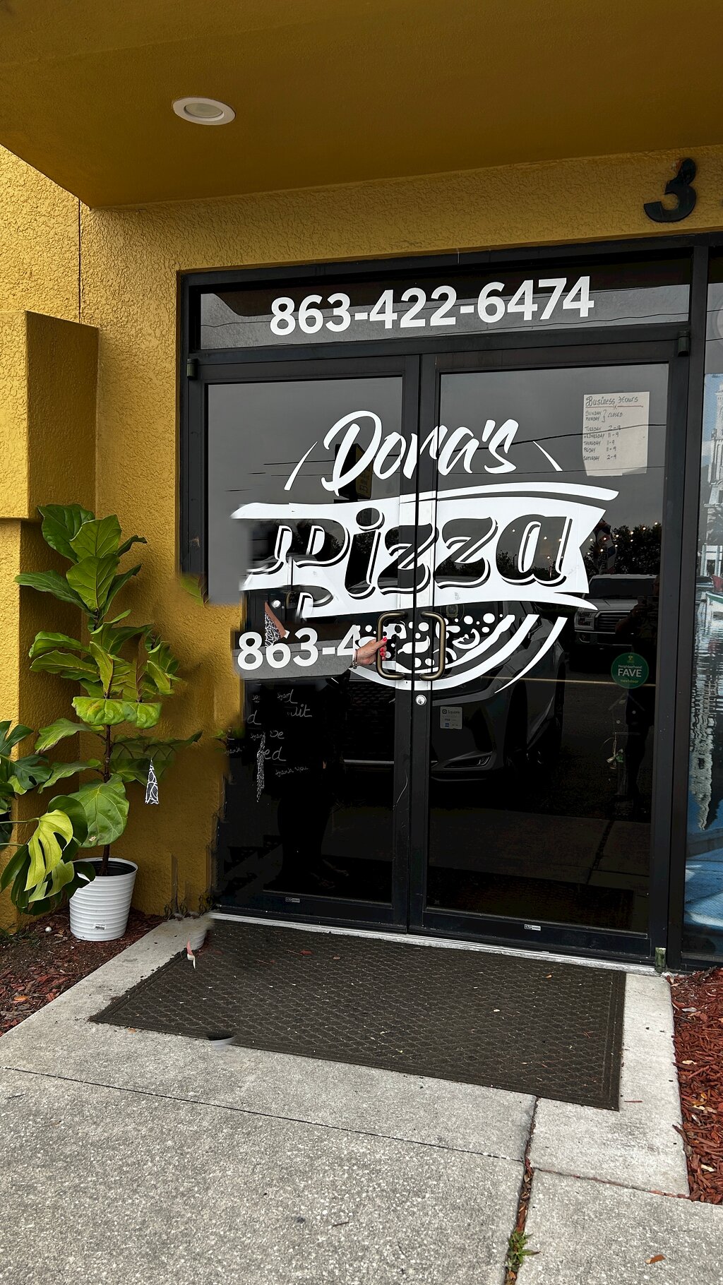 Dora's Pizza - Haines City, FL | Reviews, Menu & Photos | Foodeist