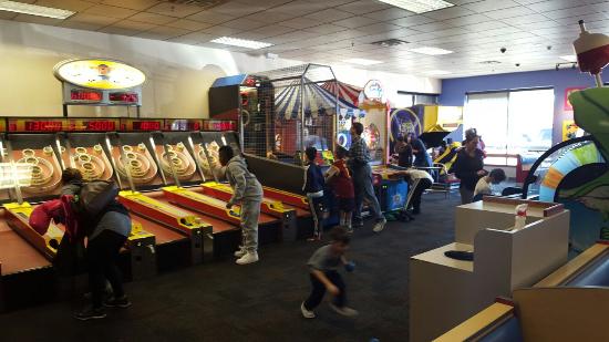 Chuck E. Cheese's - 11 Hanover Pl # 15 - Hicksville, NY | Menu ...